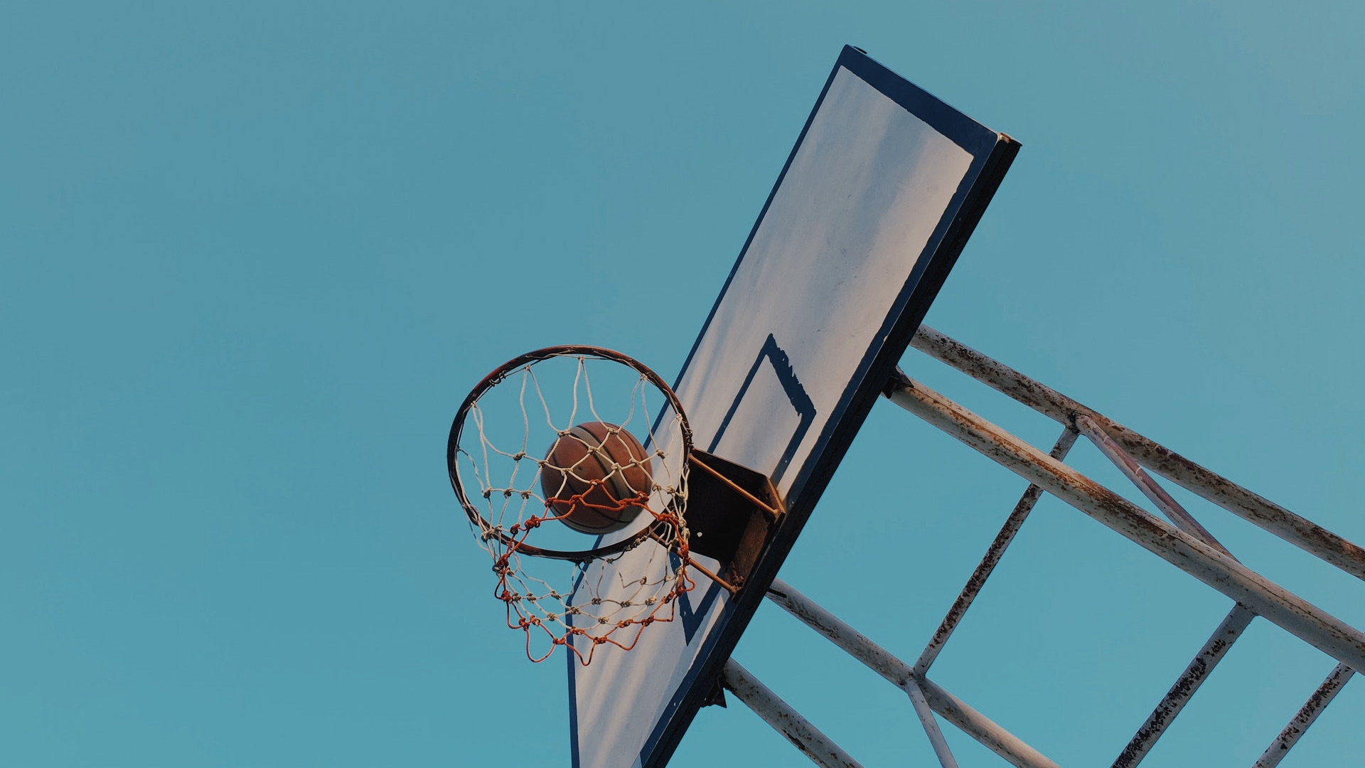 What Showing Up Looks Like…In Real Life - Lead With Your Life